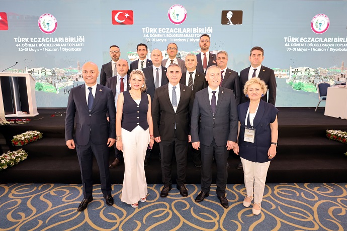 Eczacının Sesi :: Bölgelerarası Toplantı Yapıldı